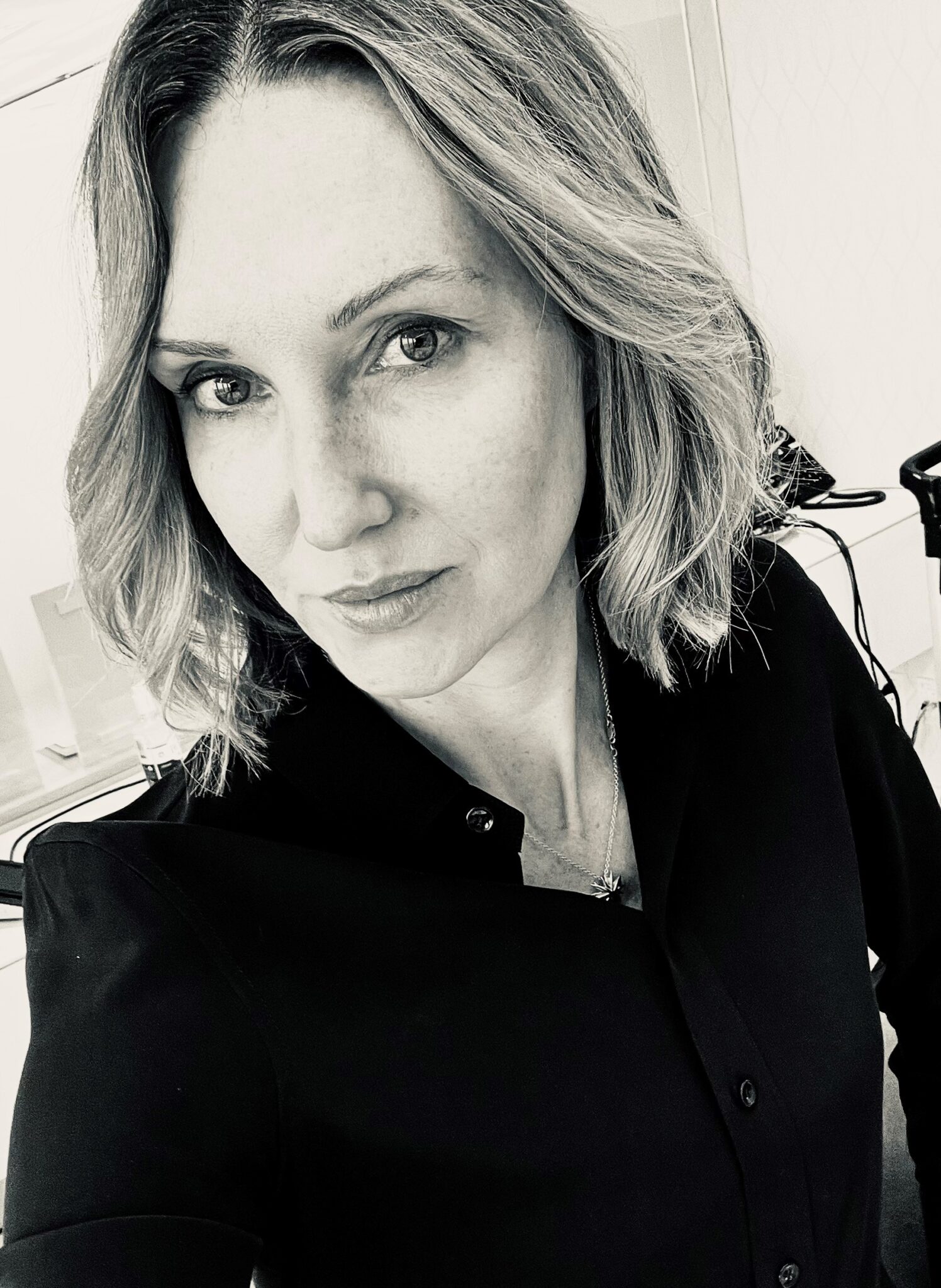 Board of Directors - Lomiko Metals